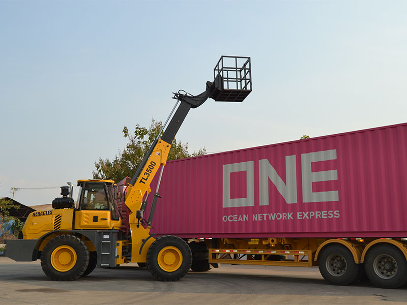 China Manufacturer of Maximize Efficiency 3.5T Telescopic Tractor Loader